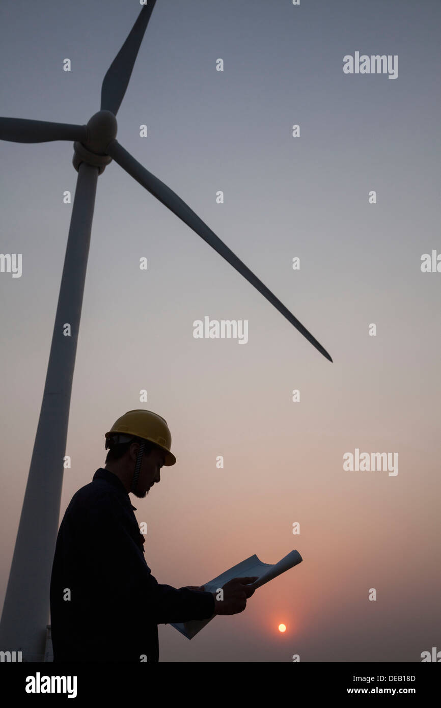 Engineer silhouette hi-res stock photography and images - Alamy