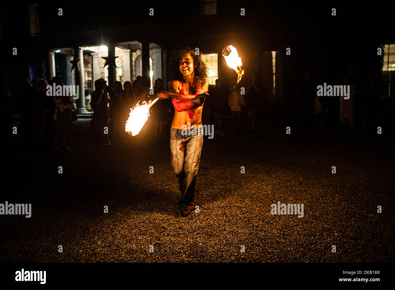 Female fire performer hi-res stock photography and images - Alamy