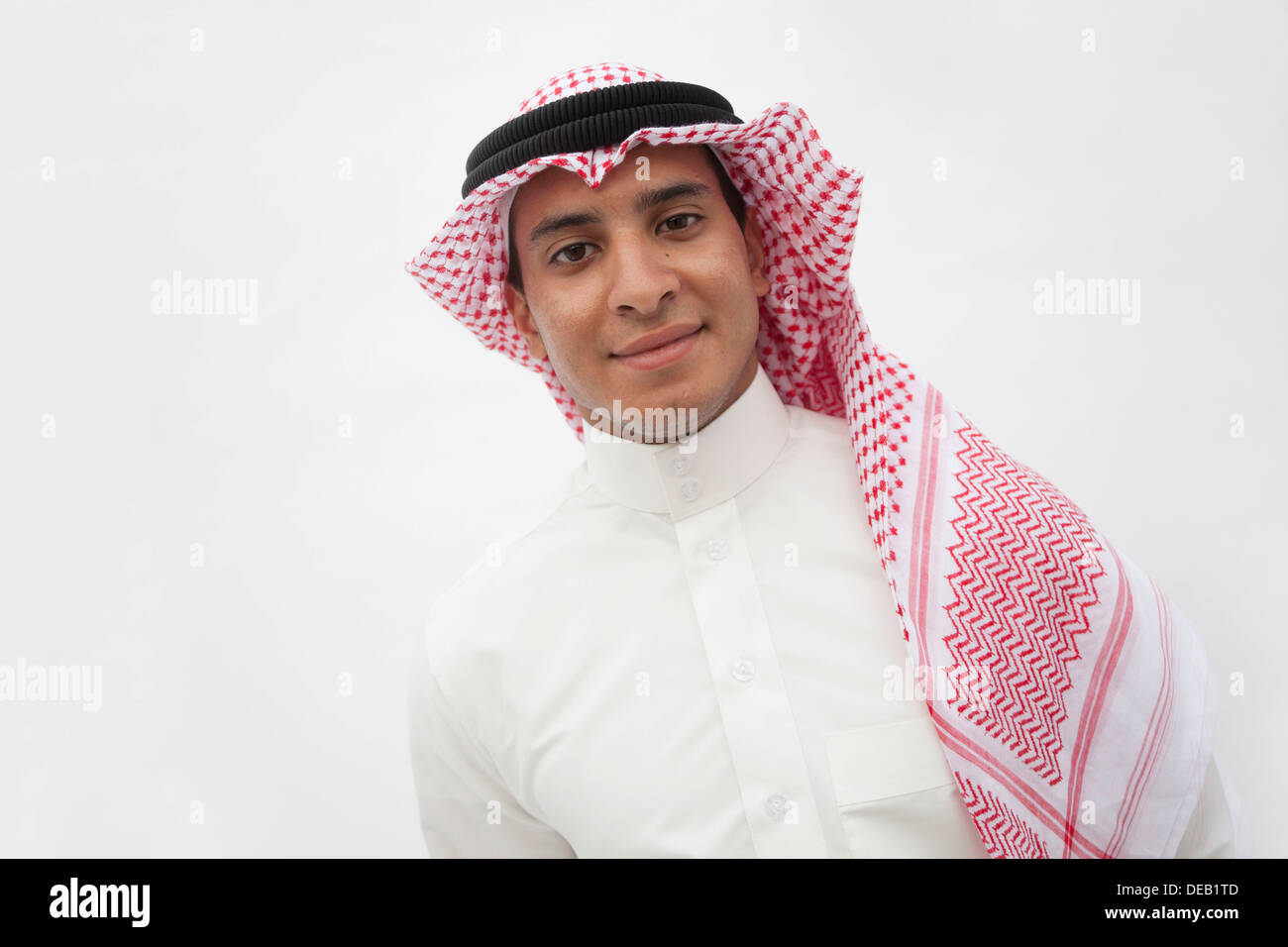 Saudi traditional boy hi-res stock photography and images - Alamy
