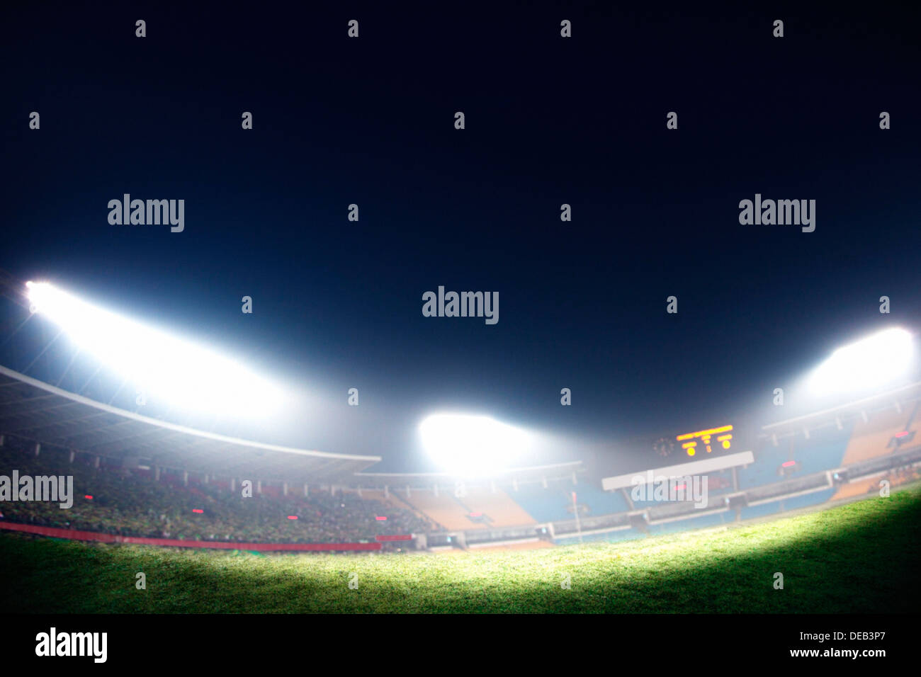 Soccer field and night sky hi-res stock photography and images - Alamy