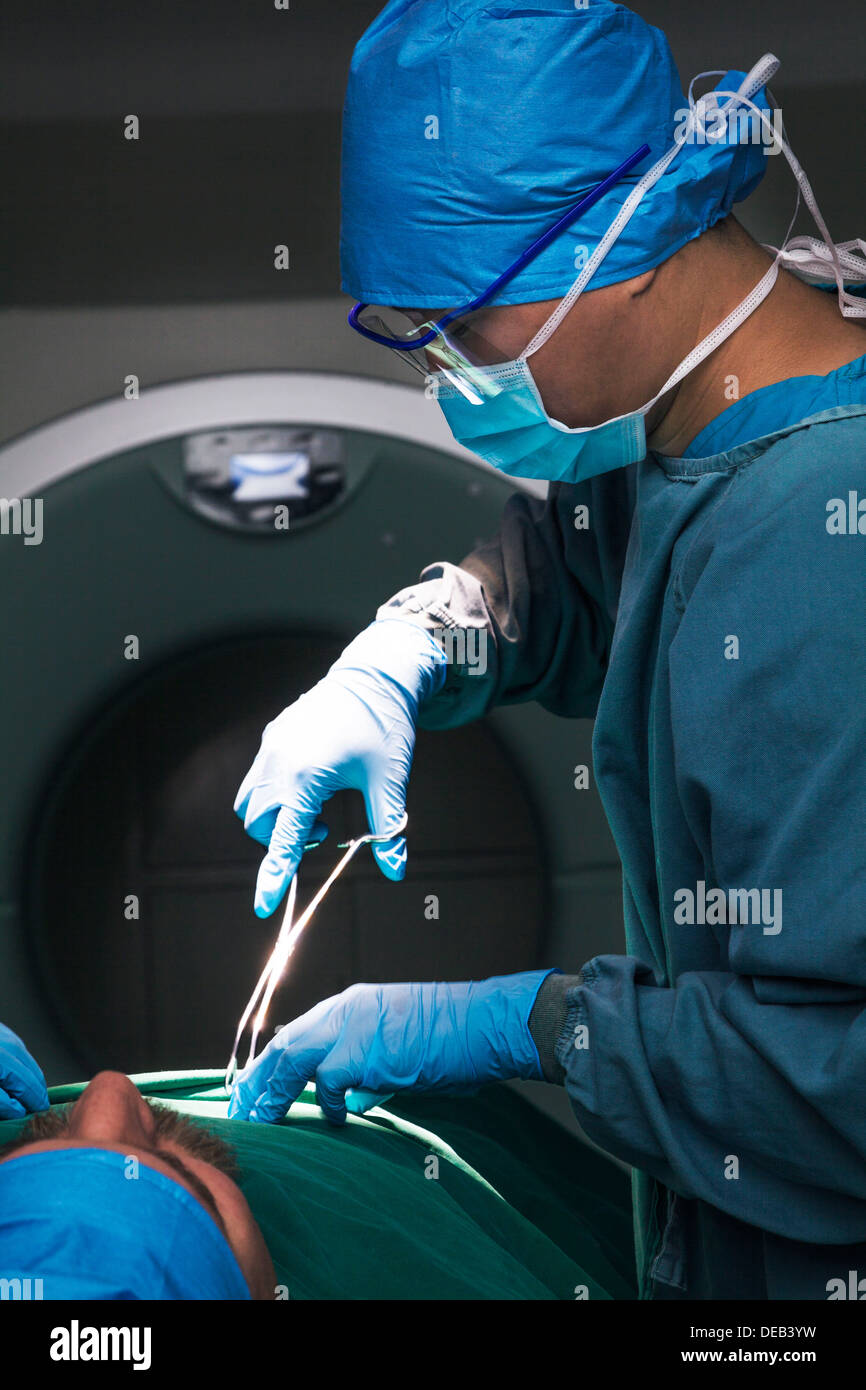 Surgical accuracy hi-res stock photography and images - Alamy