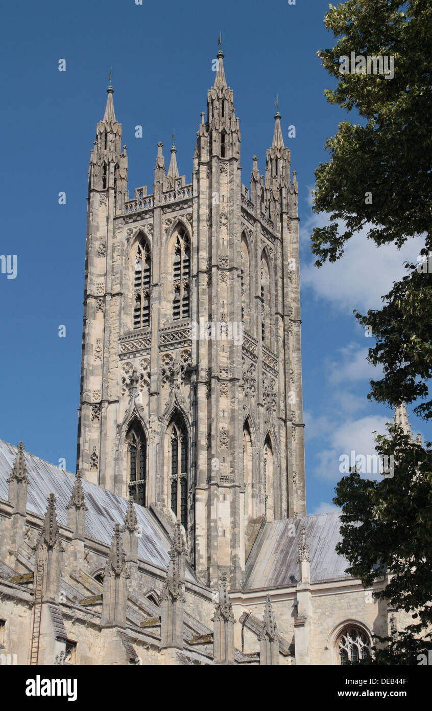 Looking up spire town hi-res stock photography and images - Alamy