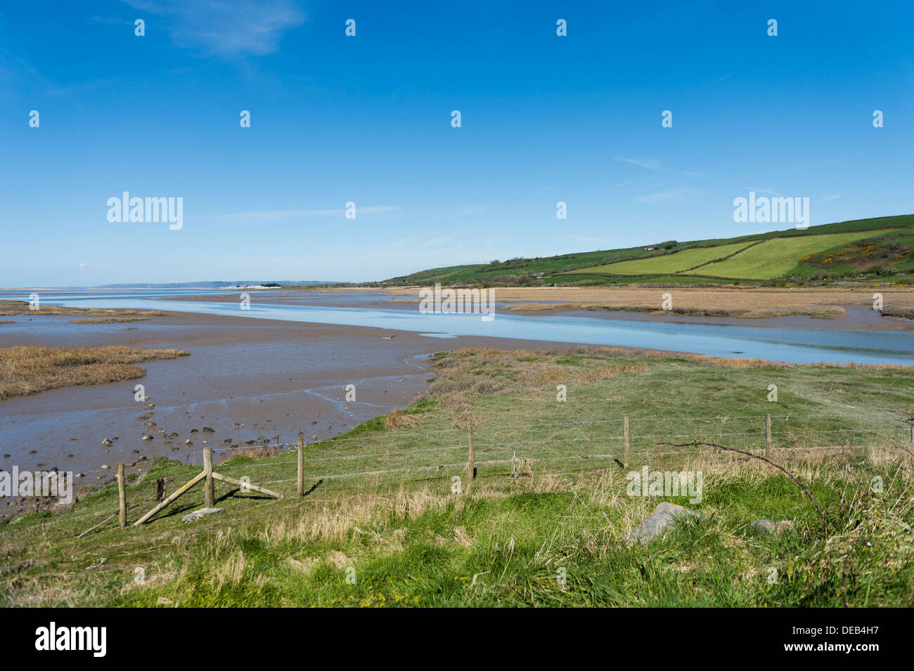 Kidwelly coast hi-res stock photography and images - Alamy