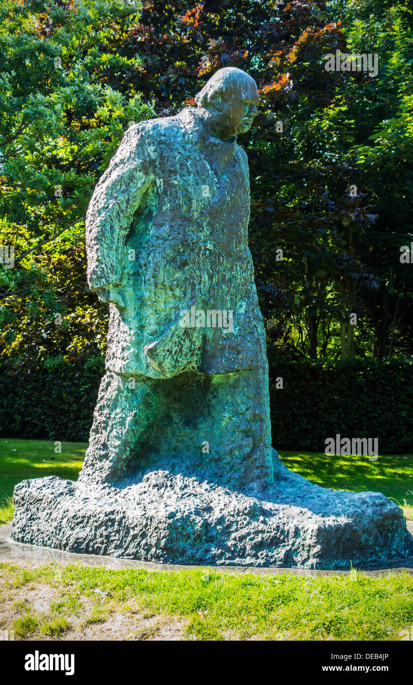 Statue Winston Churchill Pines Garden St Margarets Bay Dover Kent Stock ...