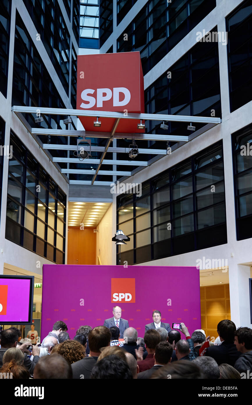 Berlin, Germany. September 15th, 2013. Menbers of the SPD followed the ...