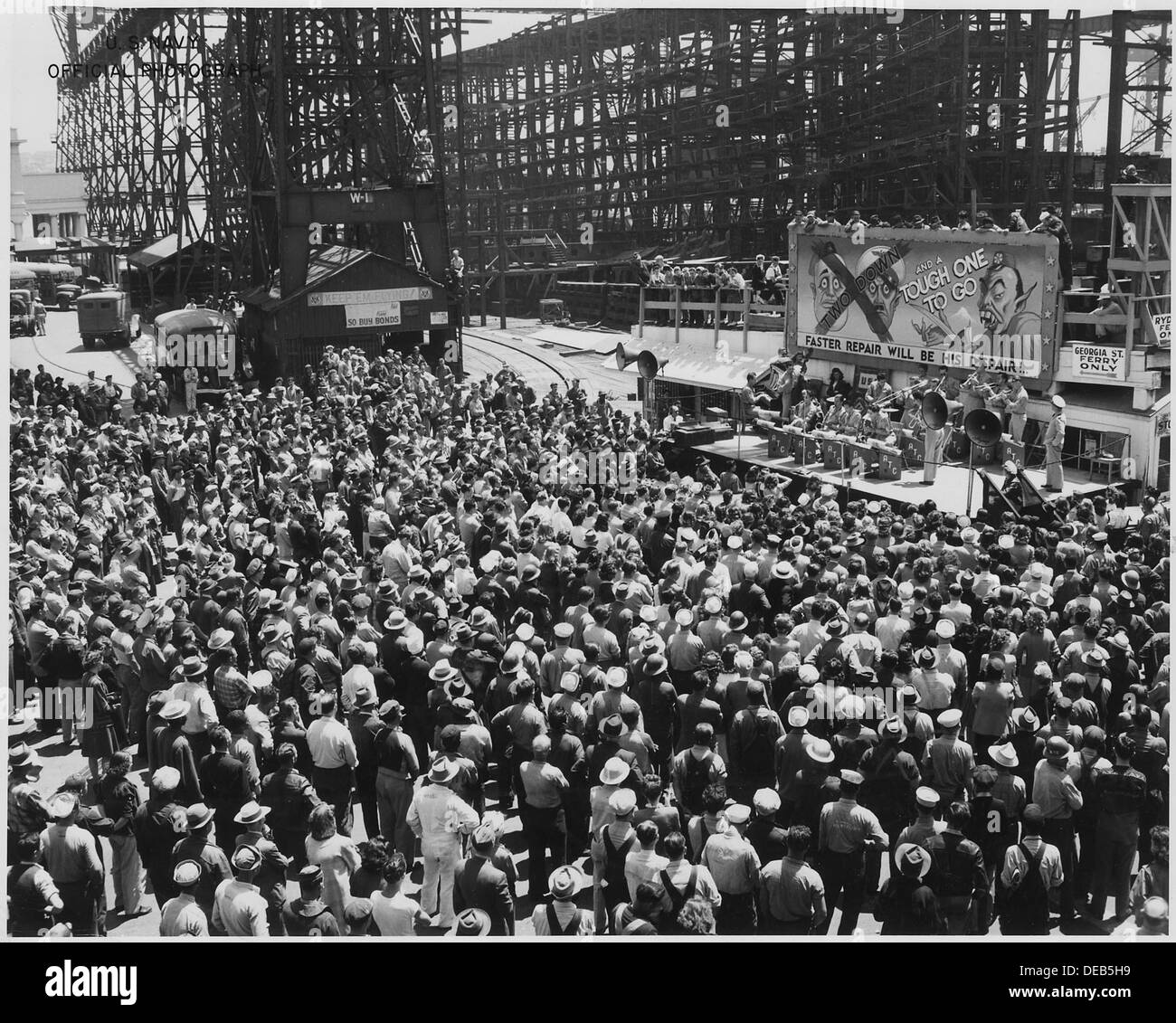 World war ii war bond rally hi-res stock photography and images - Alamy