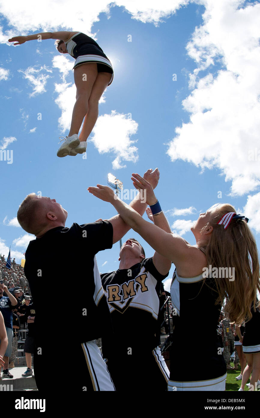 West point army cheer army hi-res stock photography and images - Alamy