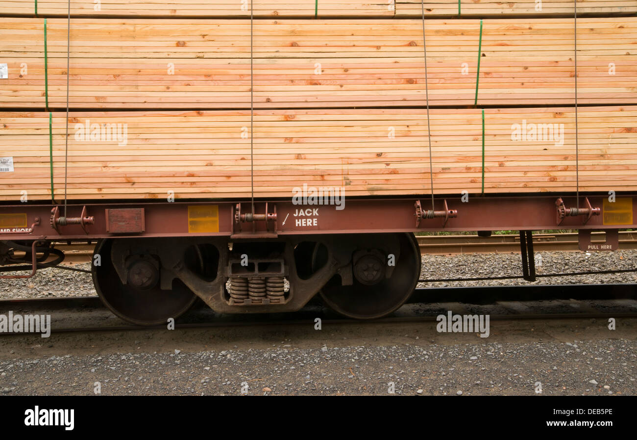 Lumber rail car hi-res stock photography and images - Alamy
