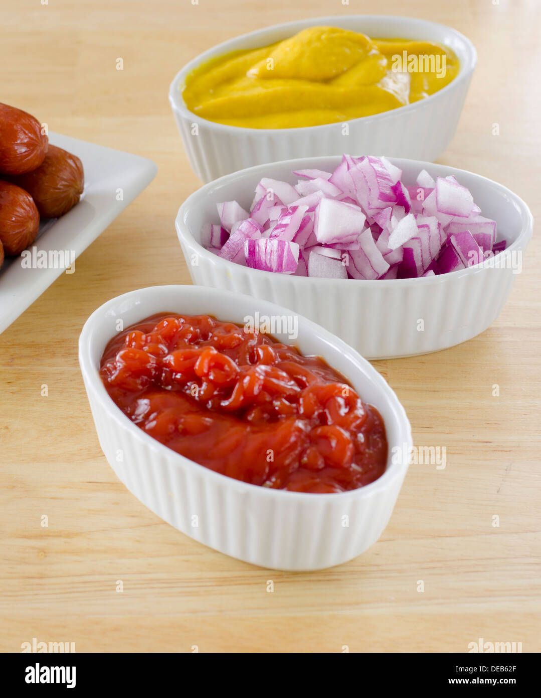 Condiments mustard ketchup hi-res stock photography and images - Alamy