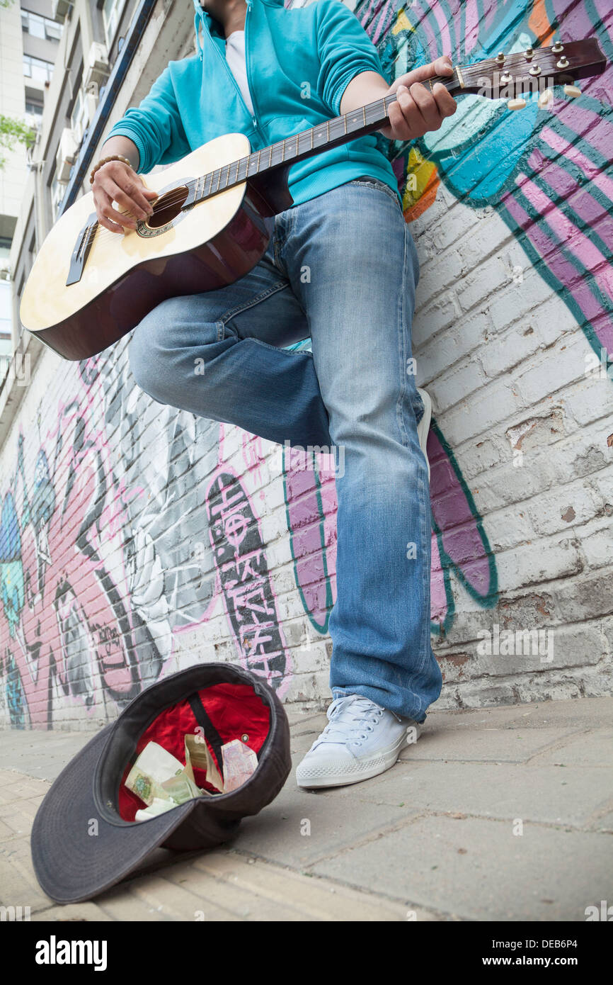 Busking in beijing hi-res stock photography and images - Alamy