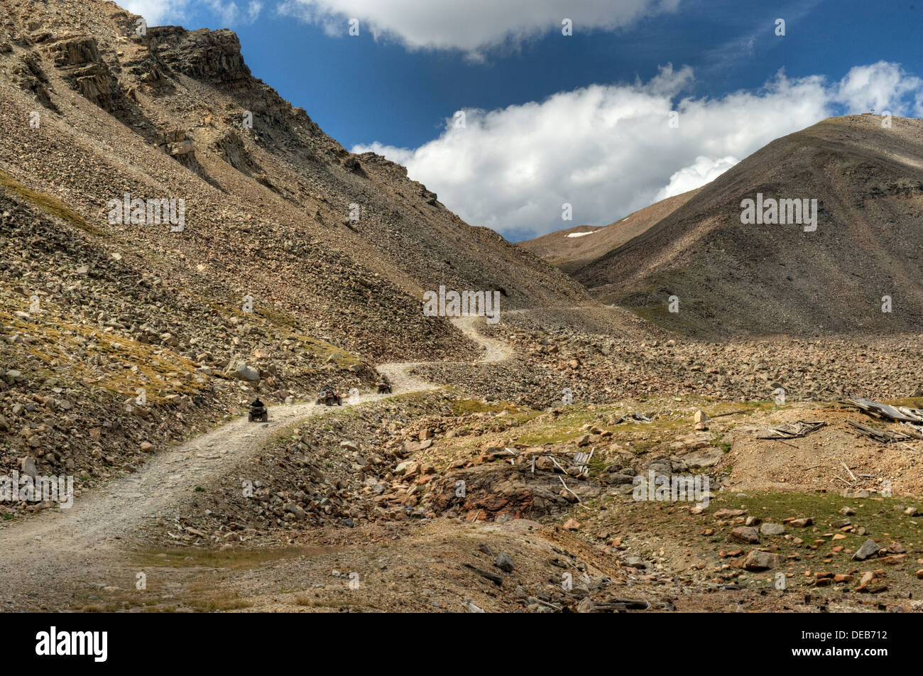 ATVs ascend the 4-wheel-drive-only Mosquito Pass Road above the North ...