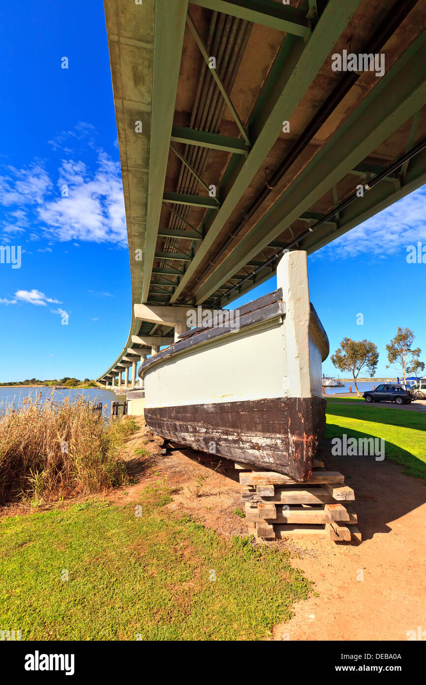 Hindmarsh Island bridge at Goolwa on the Murray River in South ...