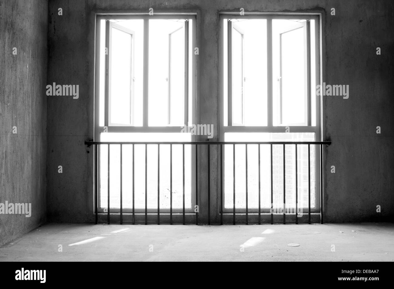 Empty room with sunlight Stock Photo - Alamy
