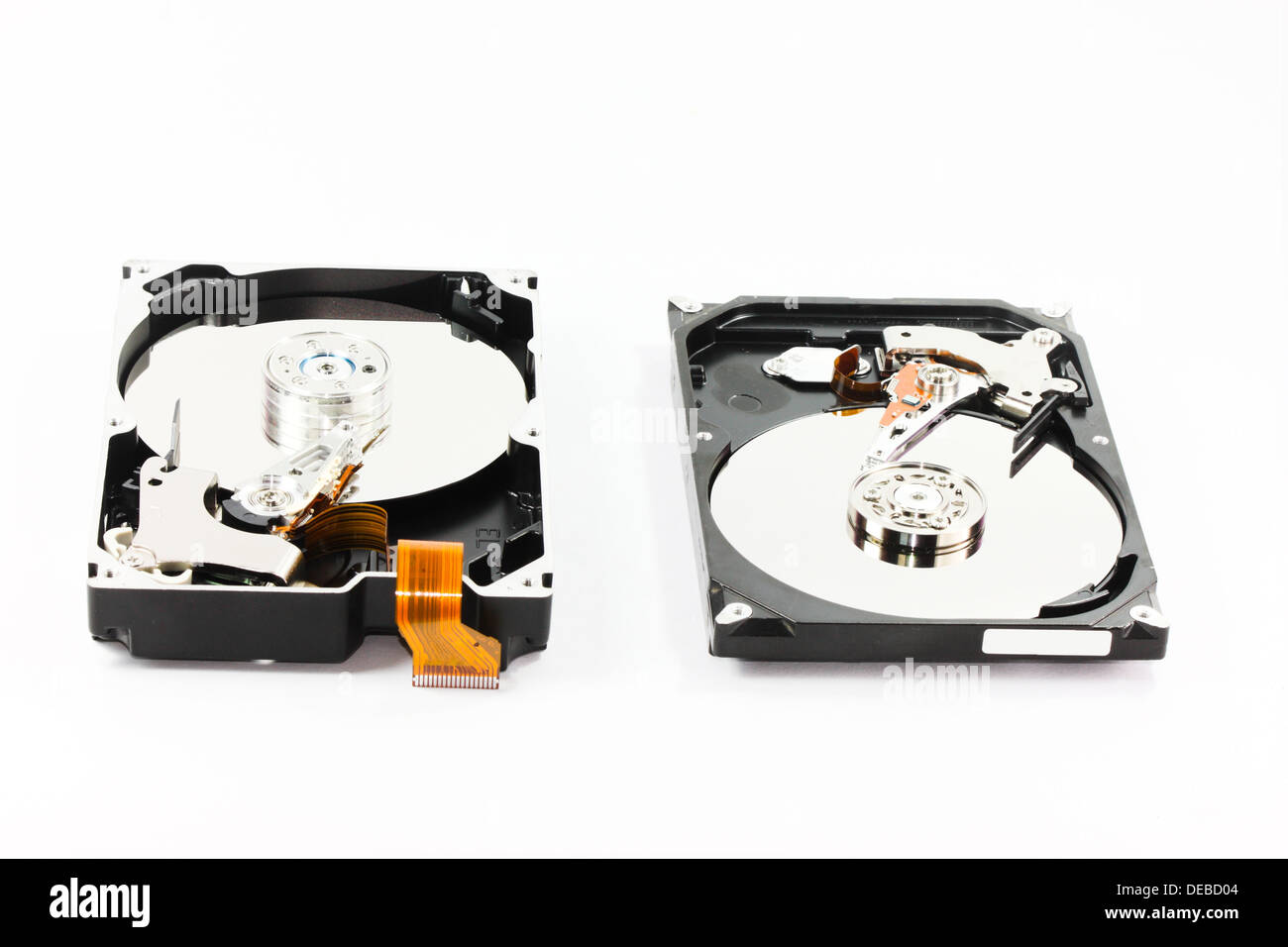 pair of hard disk compair between ide harddisk left side and sata ...