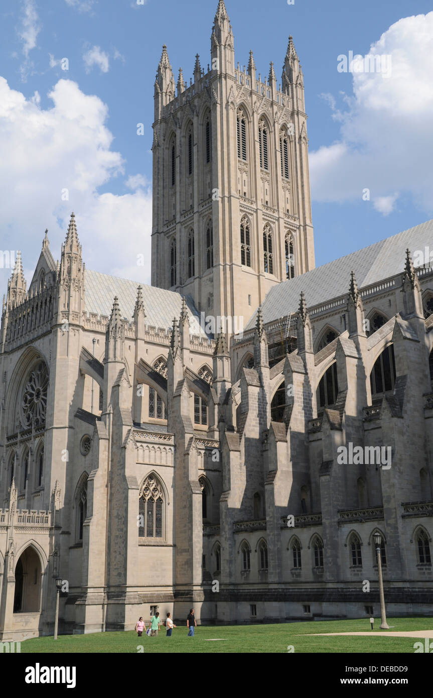 National cathedral in washington, dc hi-res stock photography and ...