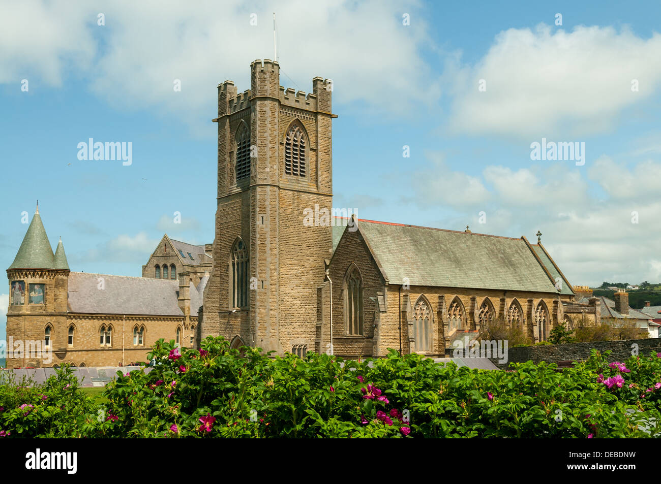 Outside st michaels church hi-res stock photography and images - Alamy