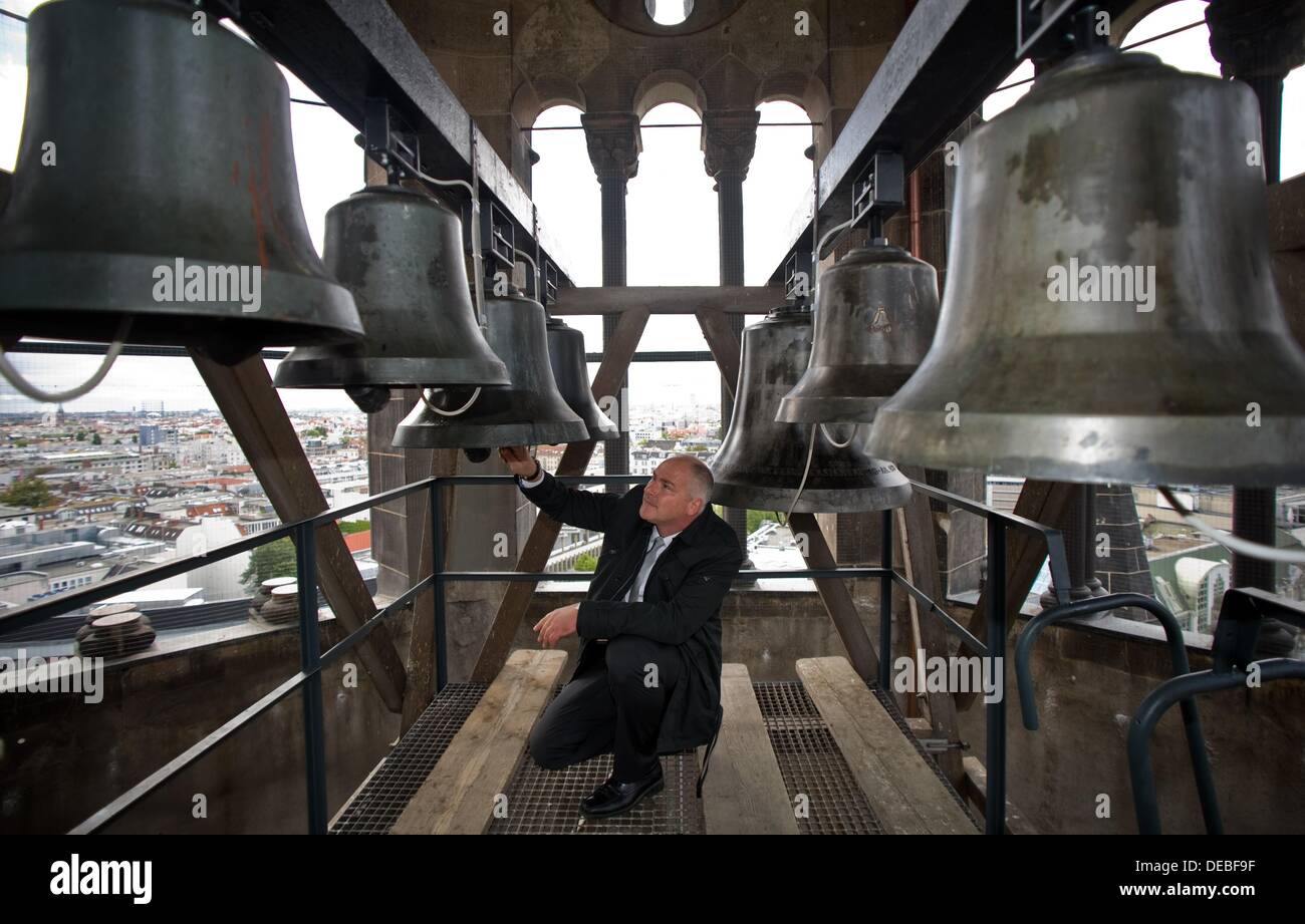 Berlin, Germany. 15th Sep, 2013. Project manager Raphael Abrell checks ...