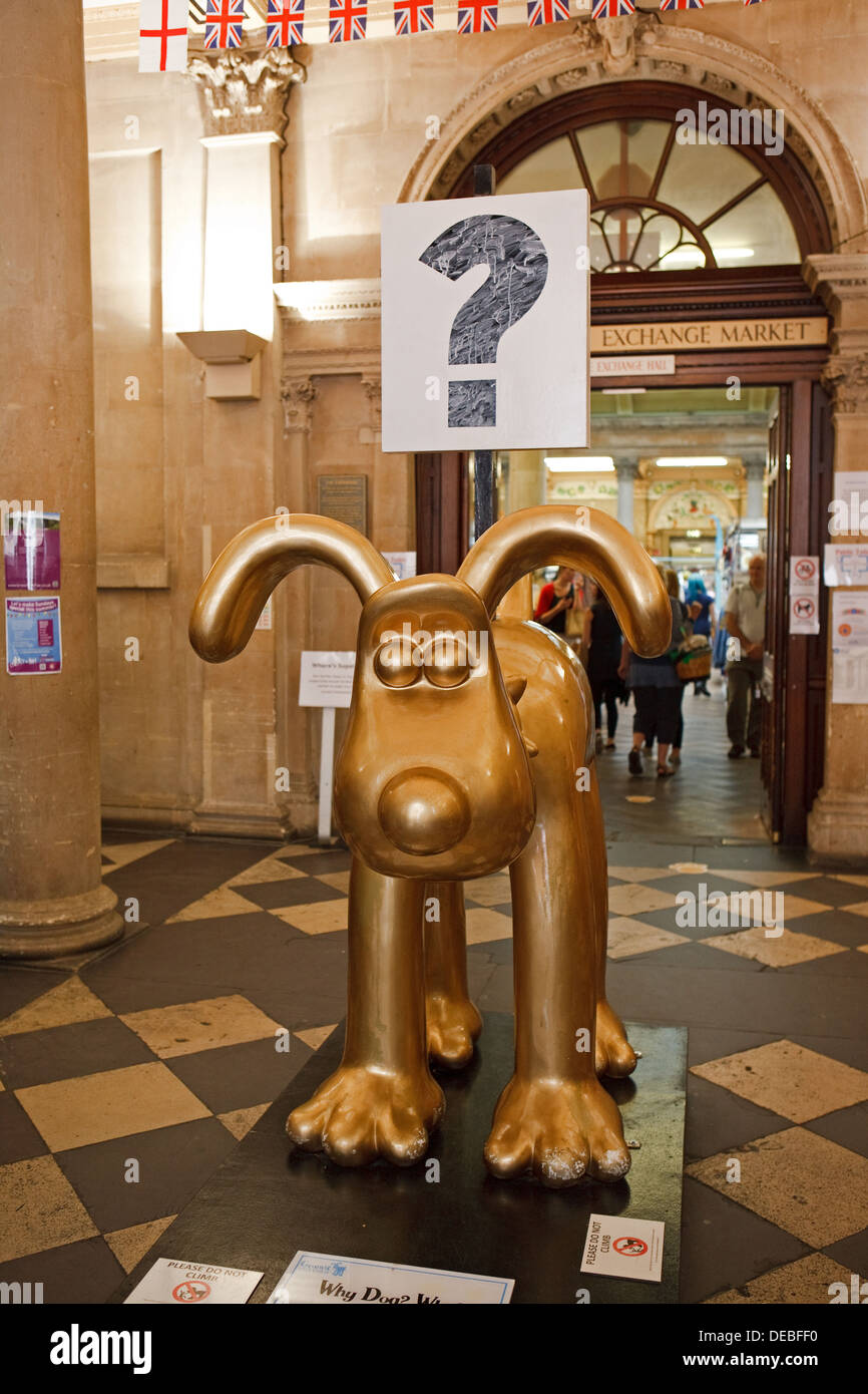 Gromit statue hi-res stock photography and images - Alamy