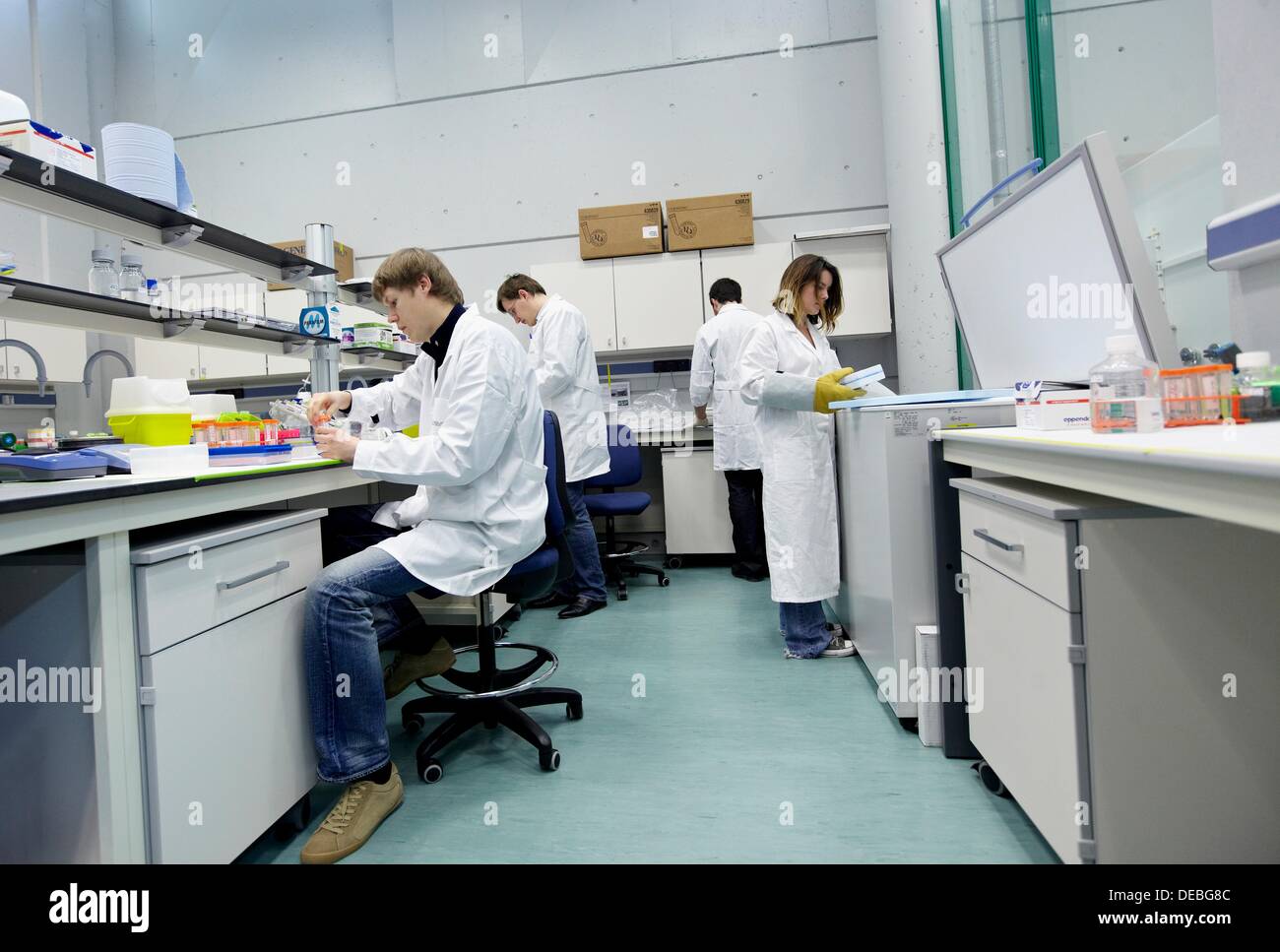 Nanoscience research center hi-res stock photography and images - Alamy
