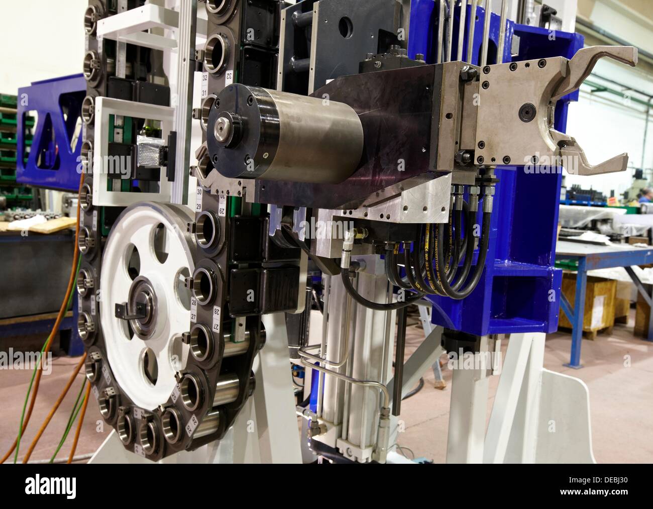 Automatic gripper hi-res stock photography and images - Alamy