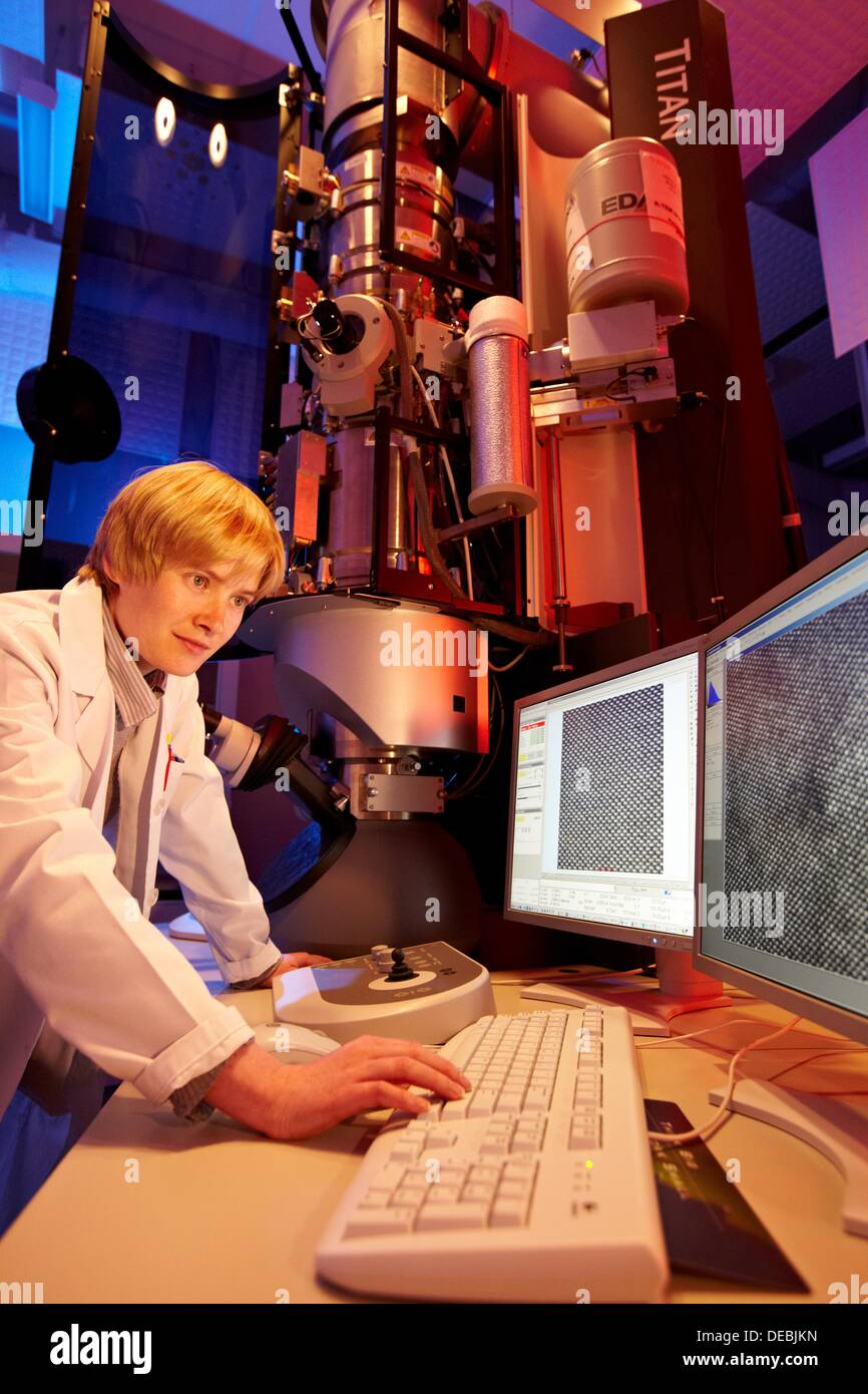 Atomic resolution imaging using TEM, High-Resolution Transmission ... Atomic resolution imaging using TEM, High-Resolution Transmission ...