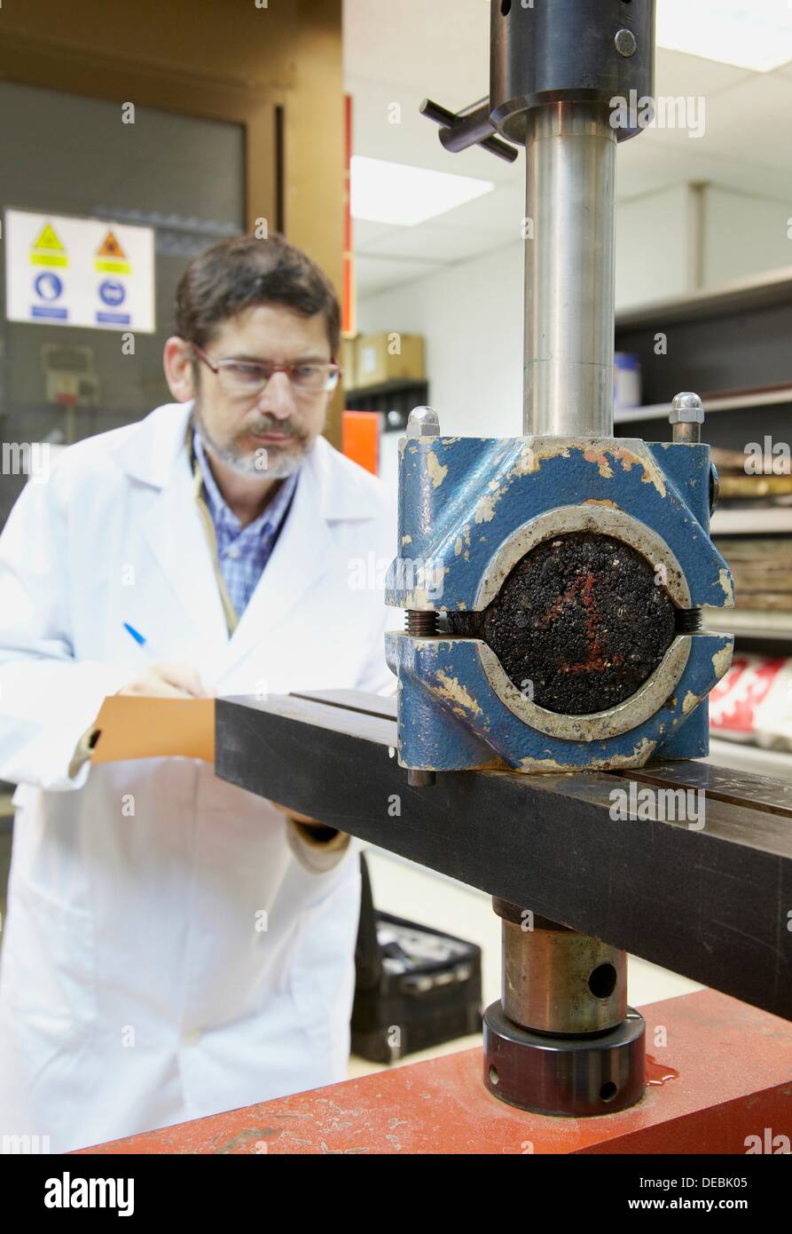 Deformation material hi-res stock photography and images - Alamy