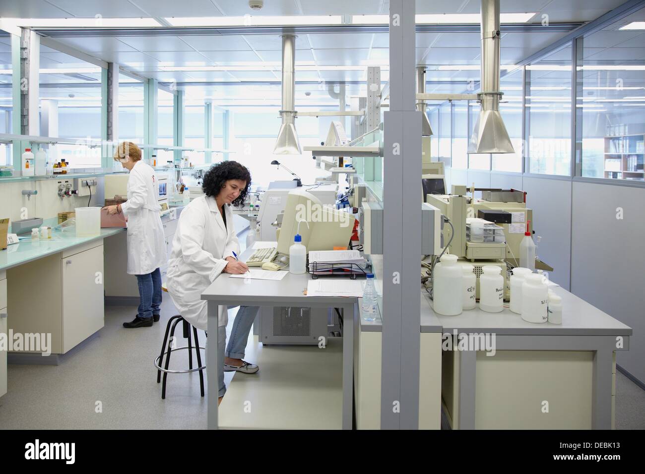 Sample graphite hi-res stock photography and images - Alamy