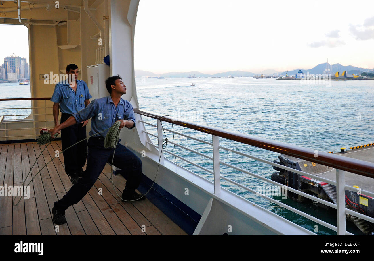 Crewmen hi-res stock photography and images - Alamy