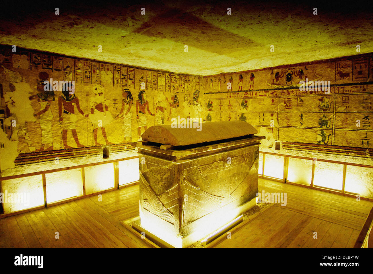 Inside egyptian tomb hi-res stock photography and images - Alamy