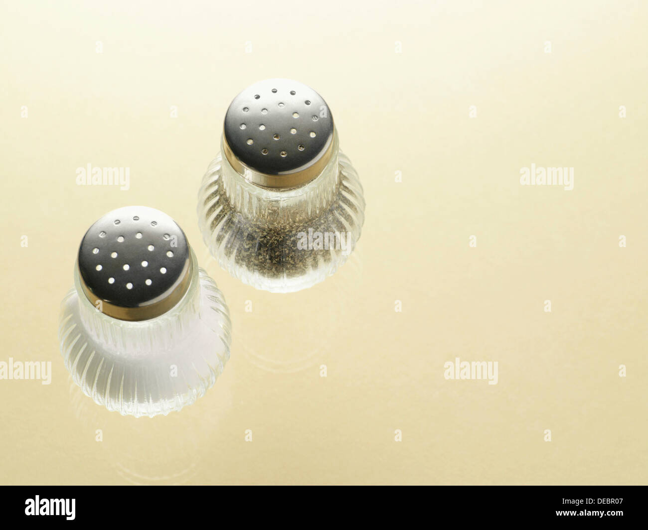 Salt and pepper shakers Stock Photo - Alamy