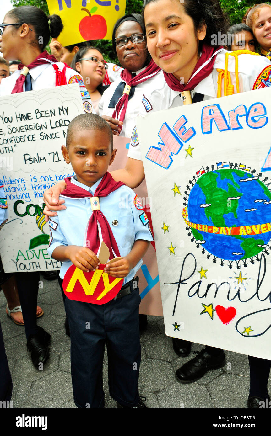 Family day poster latino hi-res stock photography and images - Alamy