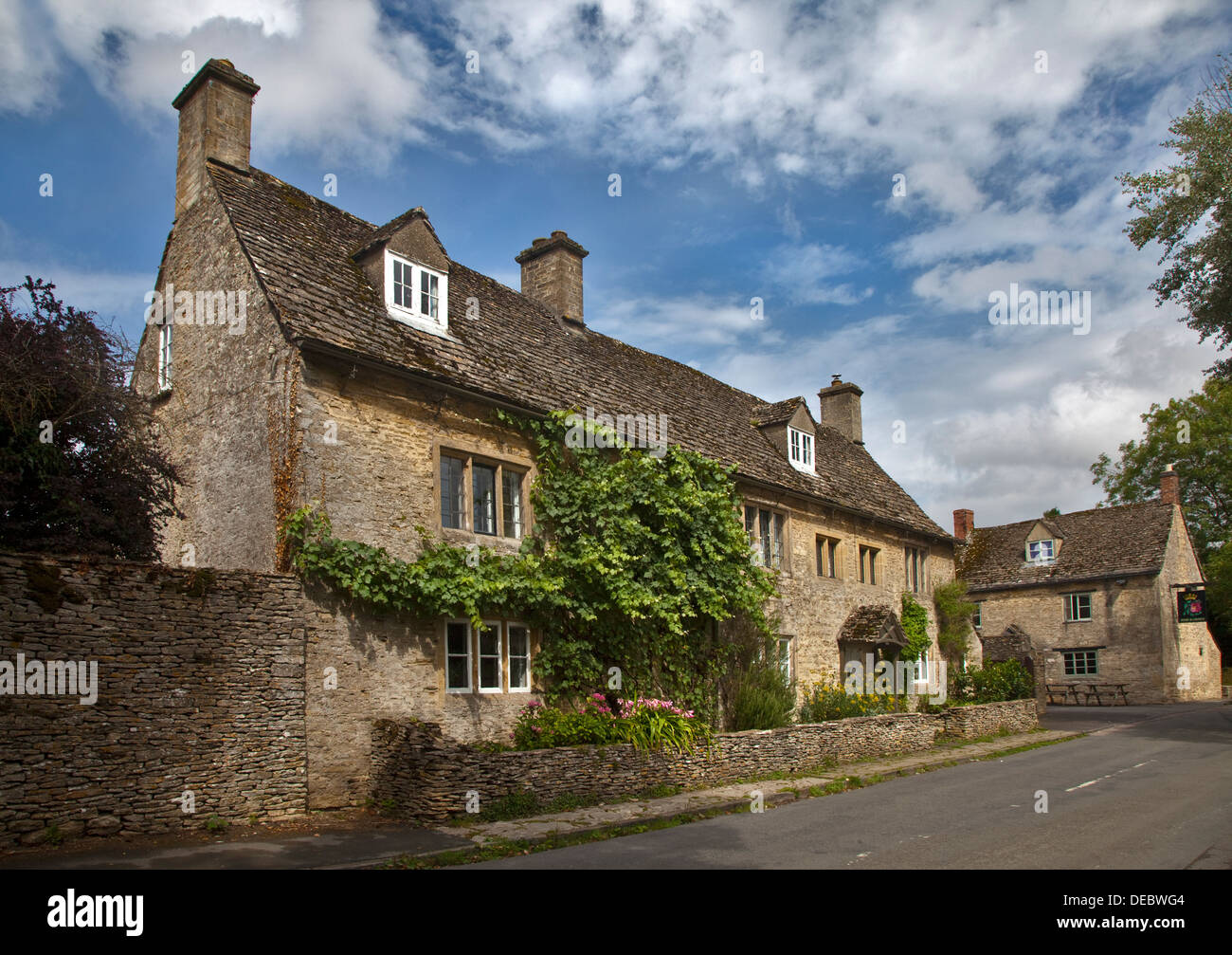 Shilton oxfordshire hi-res stock photography and images - Alamy