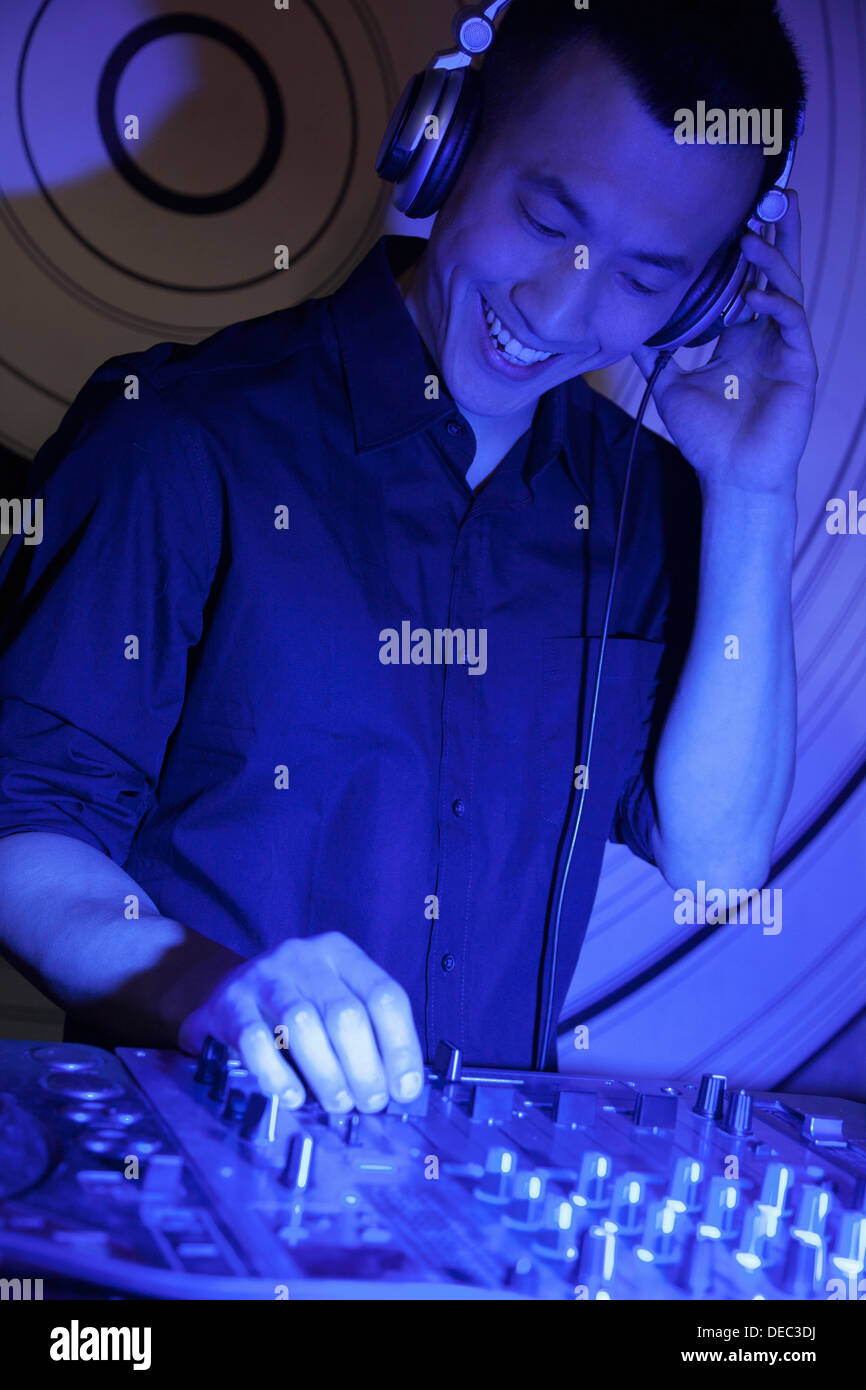 Beijing china nightlife nightclub hi-res stock photography and images ...