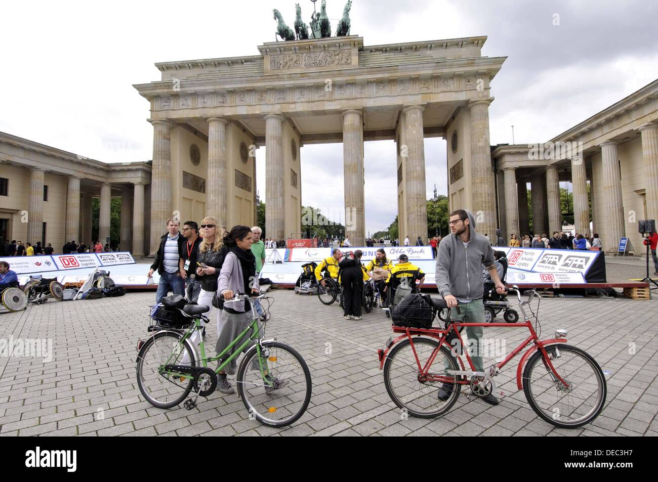 1791 brandenburg gate hi-res stock photography and images - Alamy
