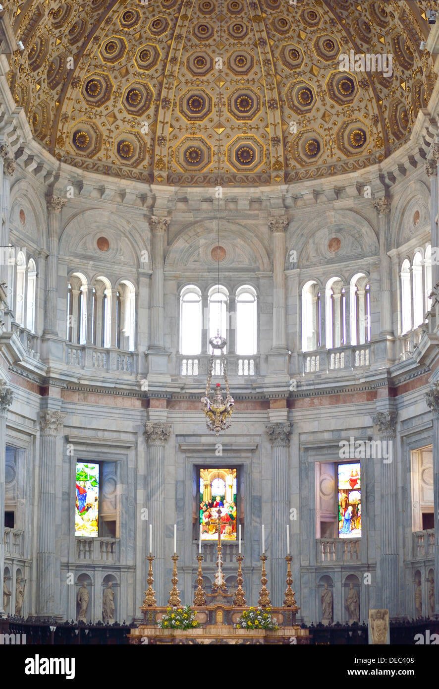 Interior, choir and altar of Como Cathedral, Cathedral of Santa Maria ...