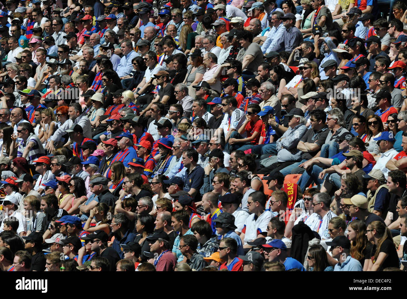 Stadium audience stands hi-res stock photography and images - Alamy