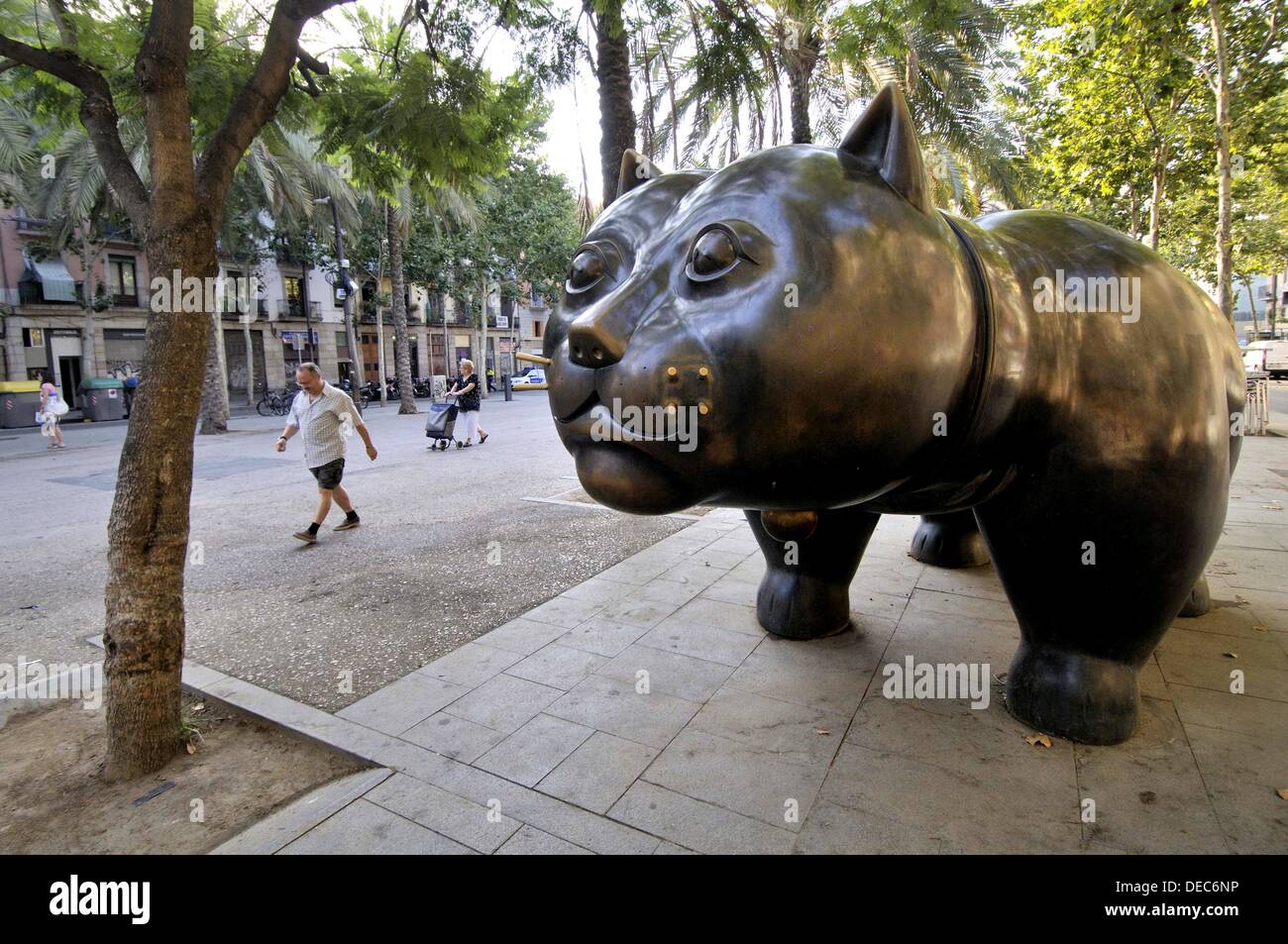 Raval cat sculpture hi-res stock photography and images - Alamy