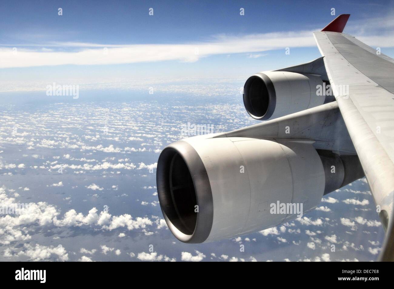 Reactor boeing 747 aircraft hi-res stock photography and images - Alamy