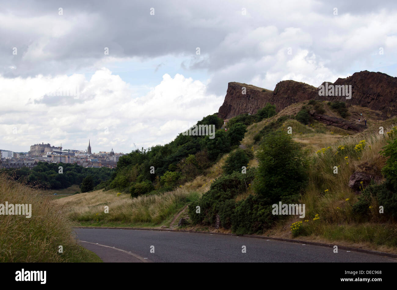 Salisbury Crags in Holyrood Park, Edinburgh, Scotland Stock Photo - Alamy