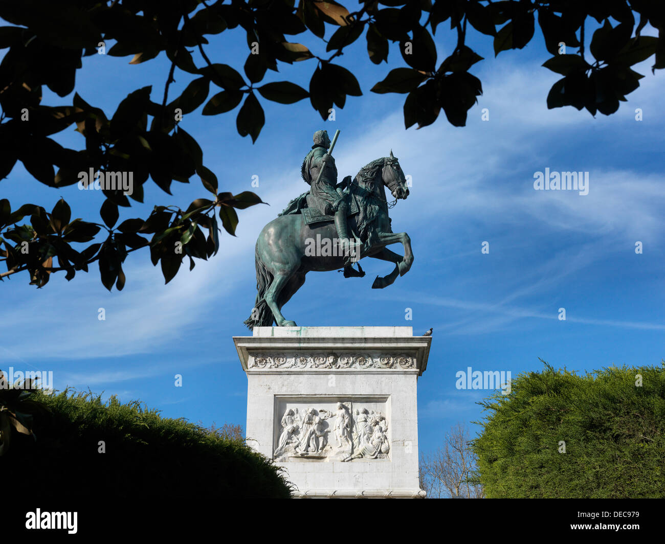 King philip sculpture hi-res stock photography and images - Alamy