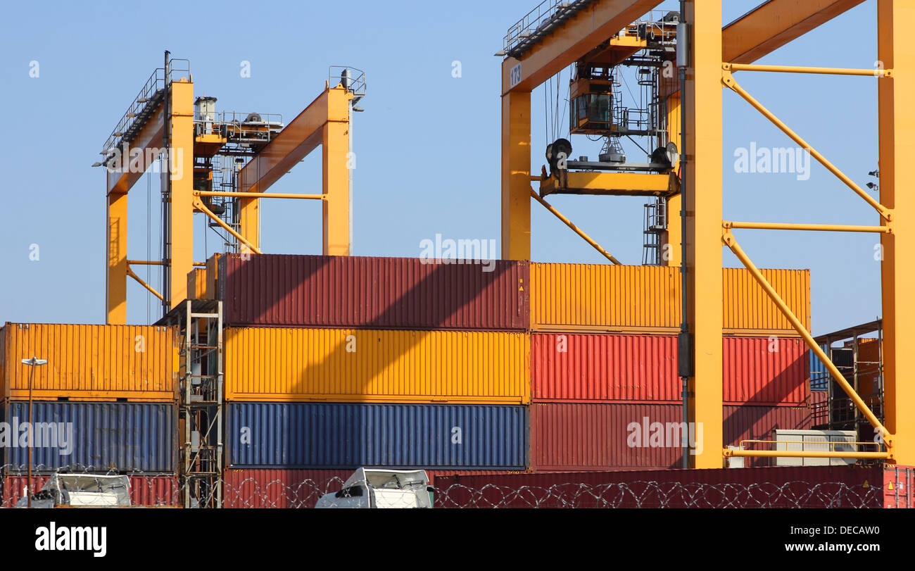 Cargo operation in container hi-res stock photography and images - Alamy