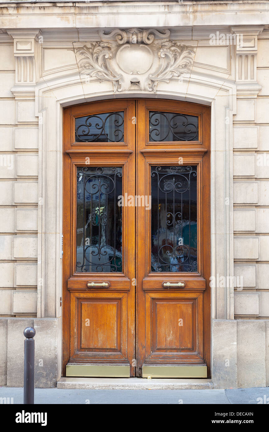 Ornate door frame hi-res stock photography and images - Alamy