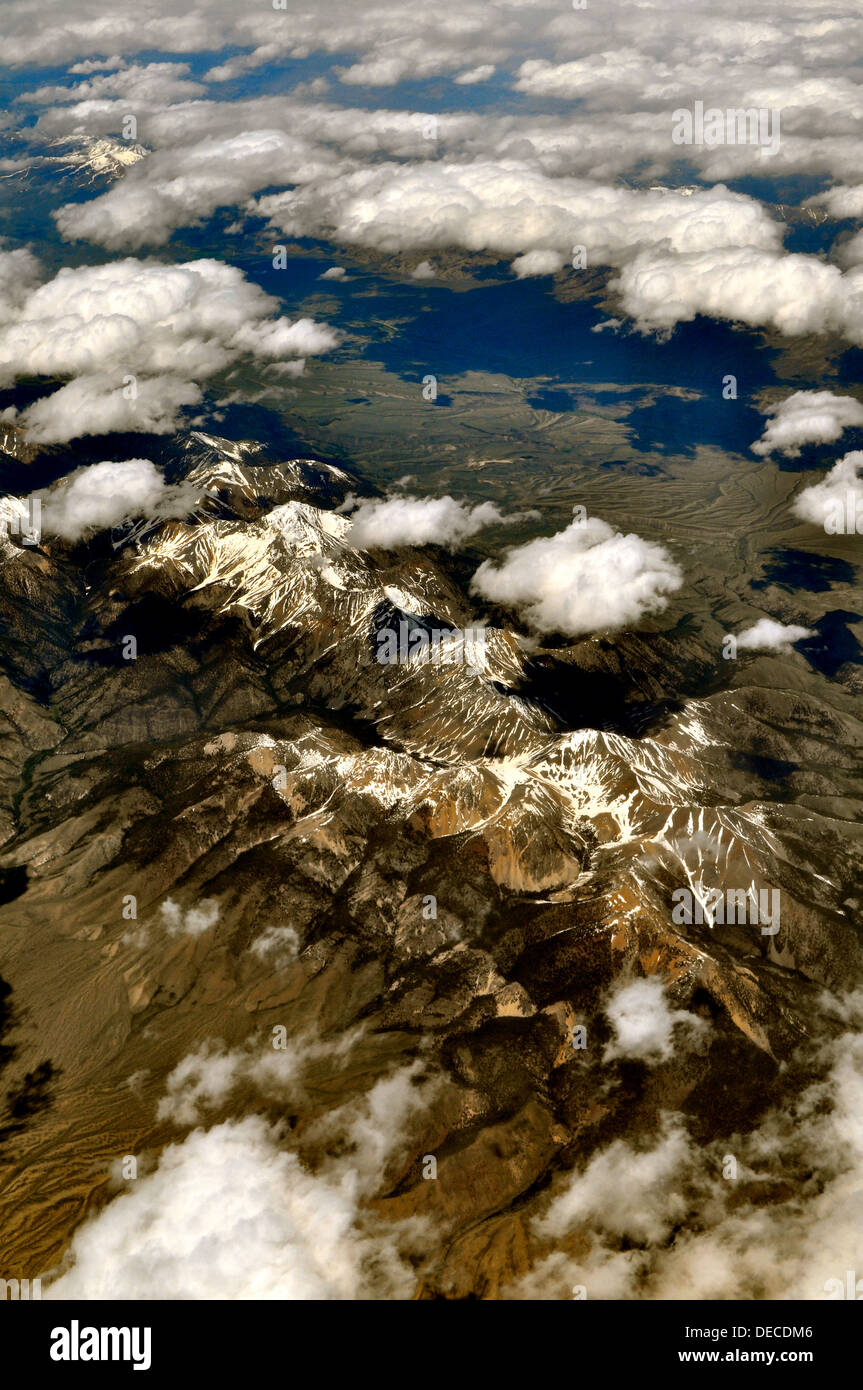 Ariel Mountain Cloud View Stock Photo - Alamy