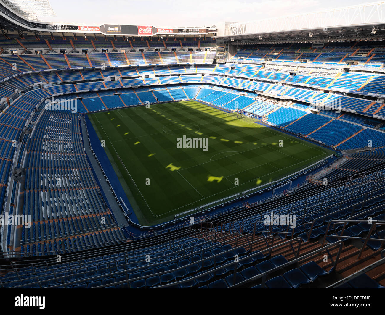 Estadio santiago bernabeu hi-res stock photography and images - Alamy