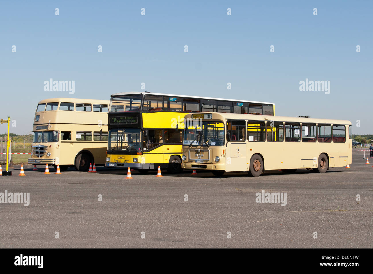 Berlin Vintage Bus Germany High Resolution Stock Photography and Images ...