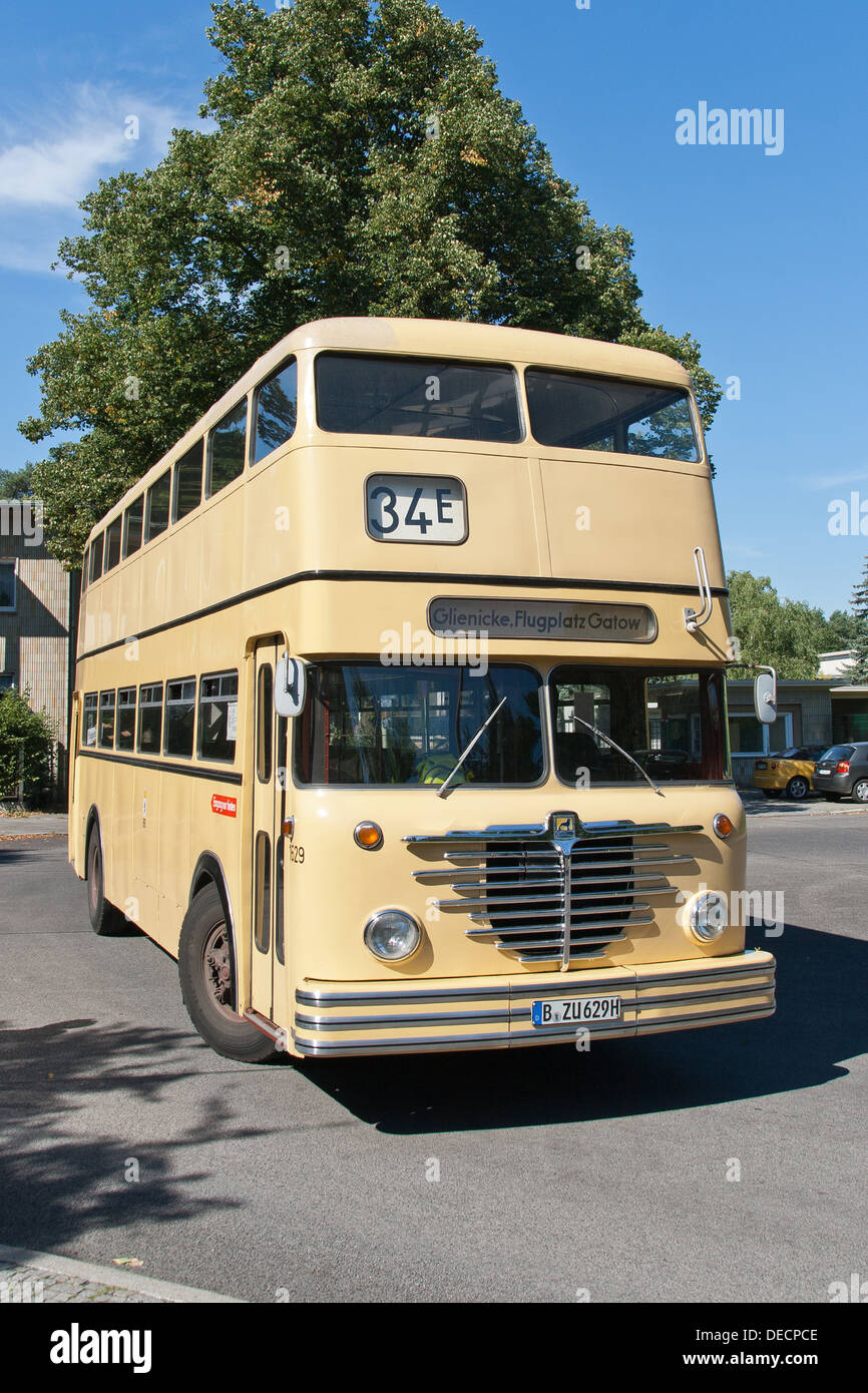 Berlin Vintage Bus Germany High Resolution Stock Photography and Images ...