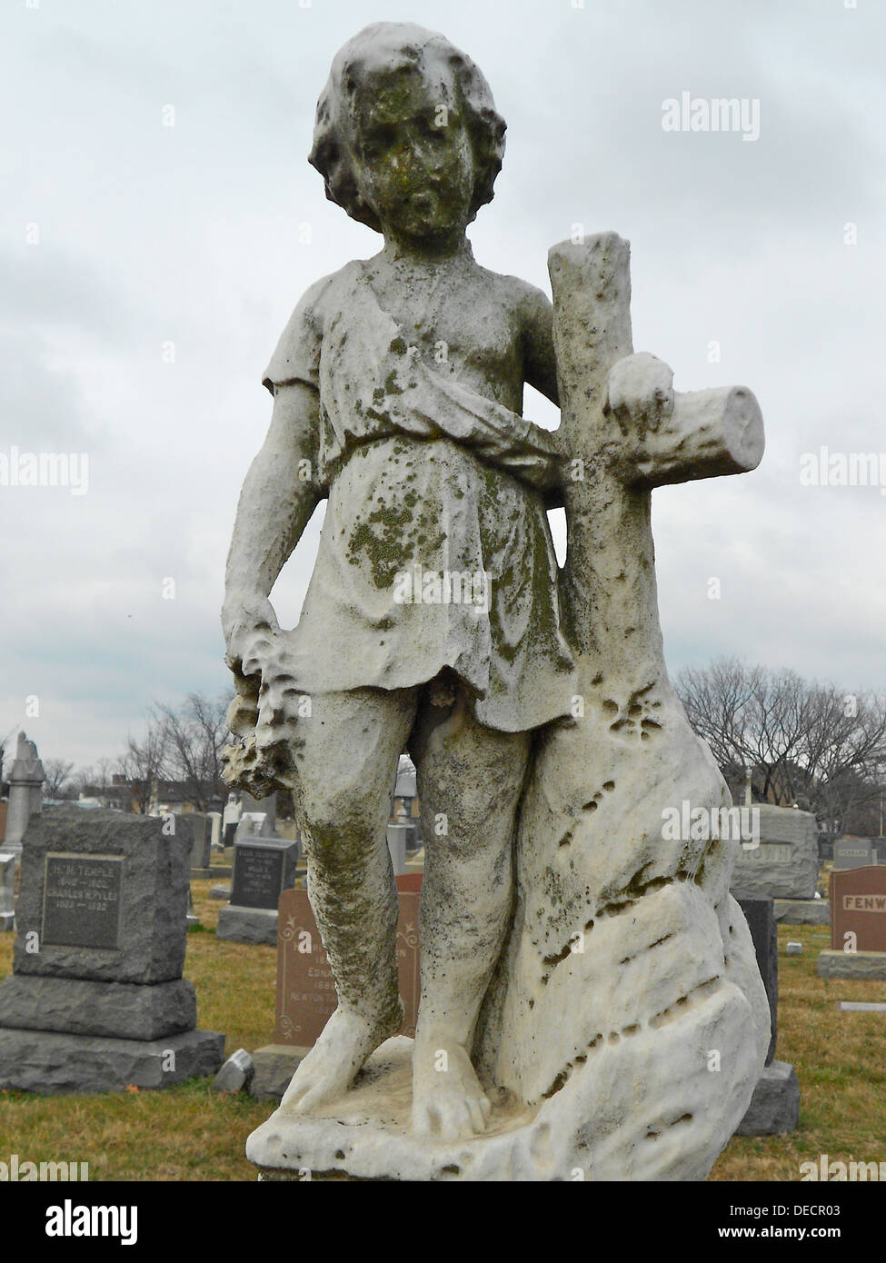Boy in cemetery hi-res stock photography and images - Alamy