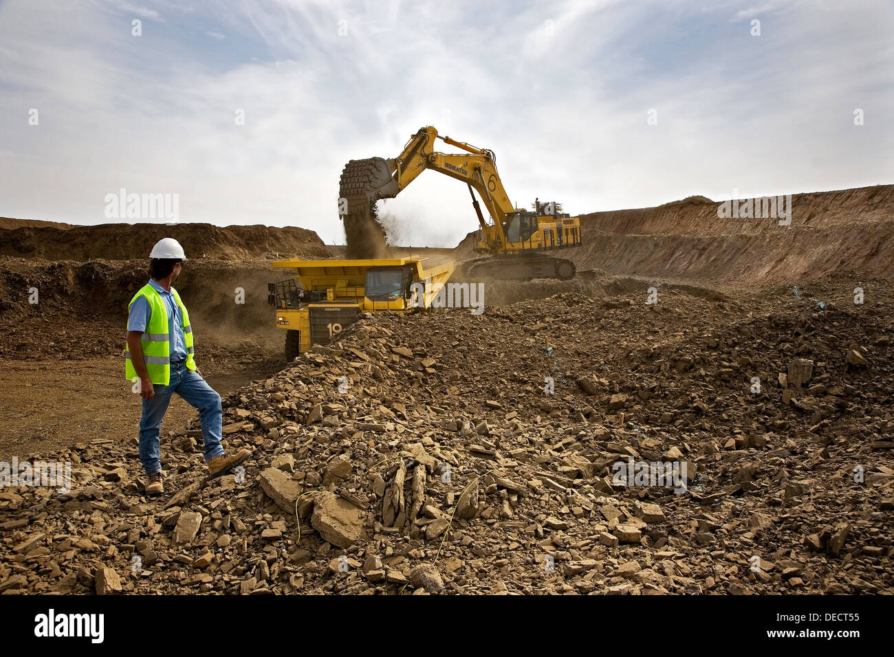 Open cast mine excavator hi-res stock photography and images - Alamy