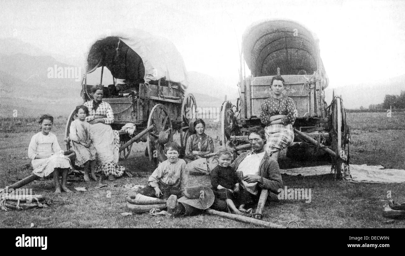 Emigrant wagon hi-res stock photography and images - Alamy