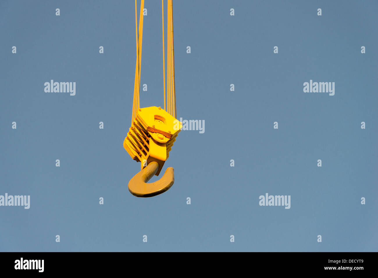 Crane hook hi-res stock photography and images - Alamy